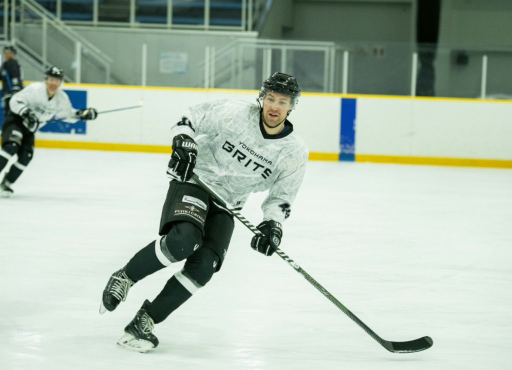 アイスホッケー選手 ティム・ヘンリックソンさんの記事を公開しました。 | NEWS | SPORTIST